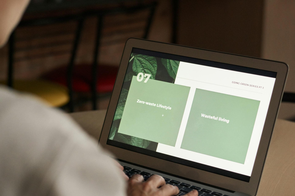 How to Add Voice Over to Google Slides Presentation — Clideo
