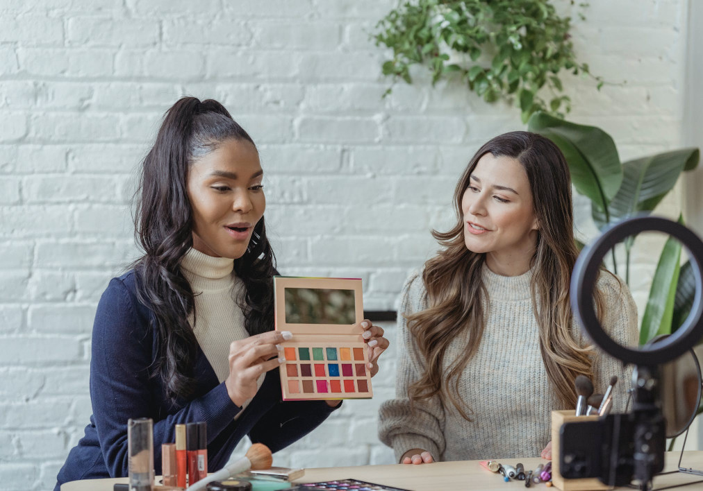 How to Make a Review Video — Clideo