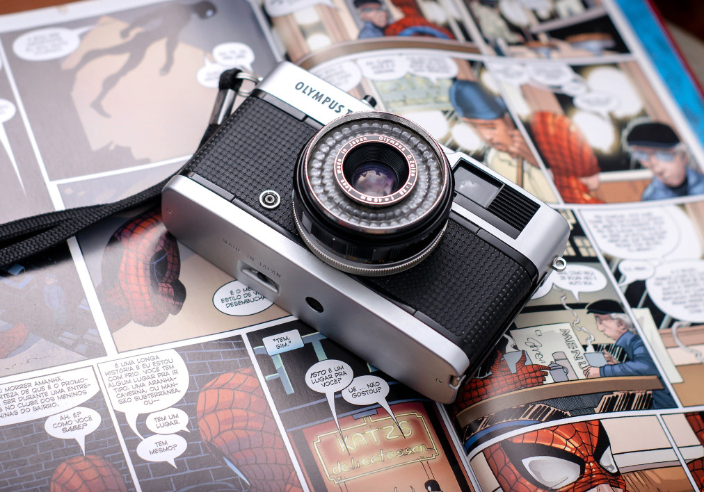 How to Make Comic Dub Video — Clideo