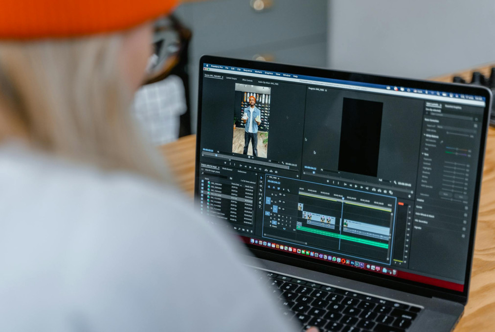 Understanding Video Editing Types: From Linear to Creative Techniques — Clideo